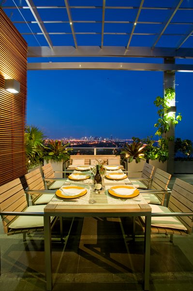Raymond Jungles' Rooftop Outdoor Kitchen - Gallery | Garden Design