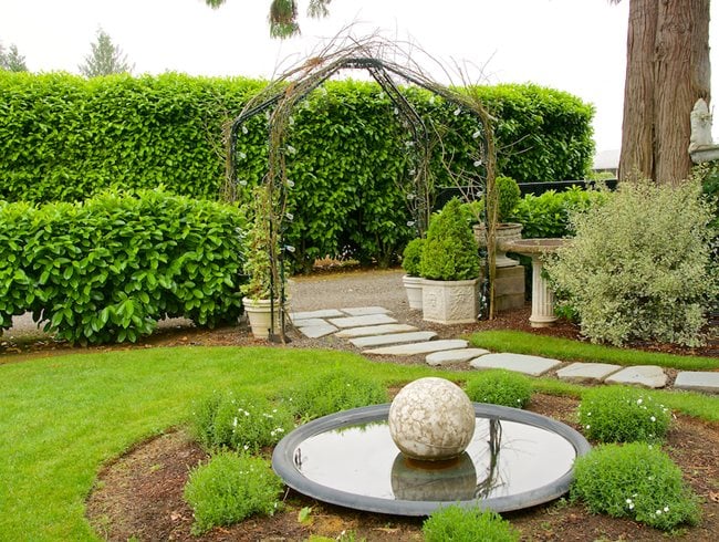 Focal Point Landscaping Ideas to Define Your Garden | Garden Design