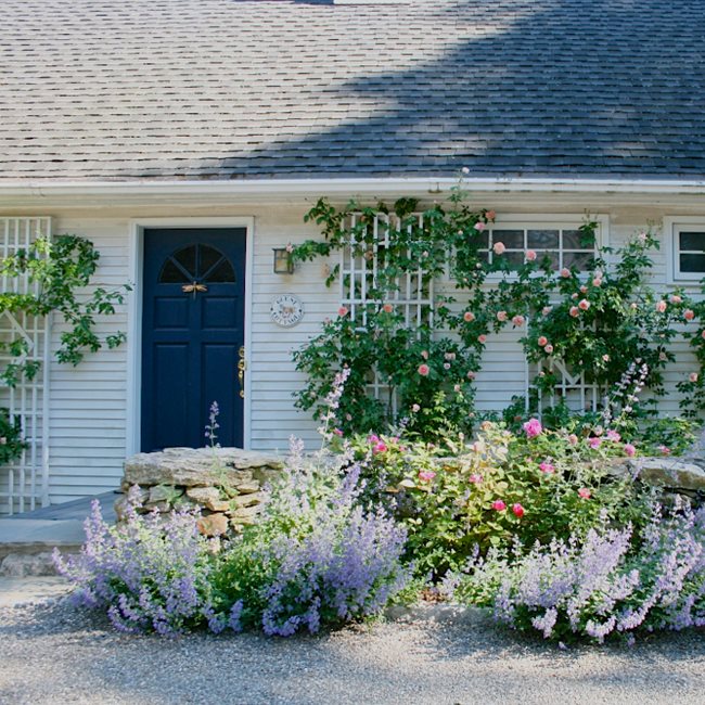 Romantic Charm in a New York Garden | Garden Design